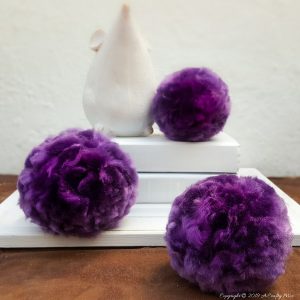 3 Tricks to Making Soft Fluffy Pom Poms Quickly - A Crafty Mix