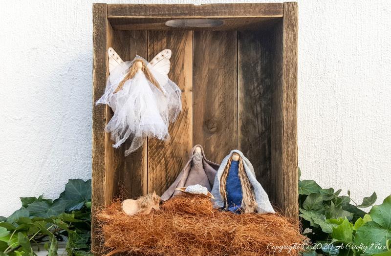 Easy Clothespin Nativity Scene Using Fabric Scraps - A Crafty Mix