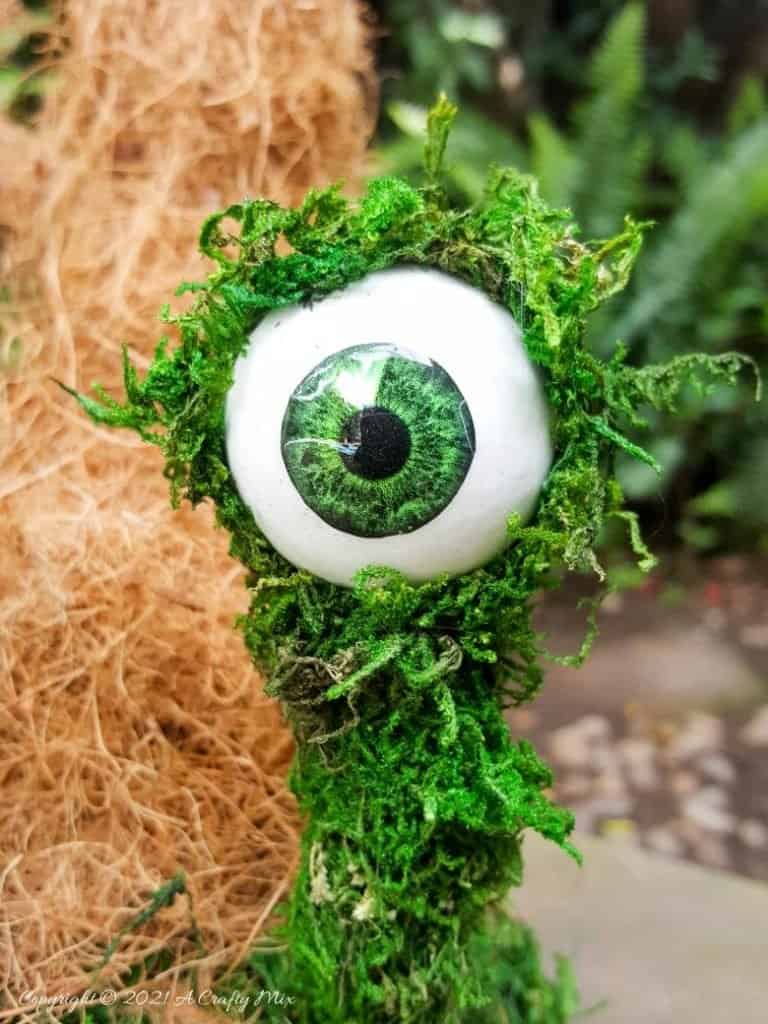 Easy Mossy Creatures – A Fun Porch Décor Idea - A Crafty Mix