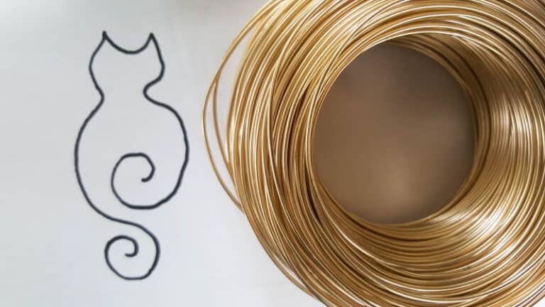 How to Make a Wire Kitty Art Memorial - A Crafty Mix