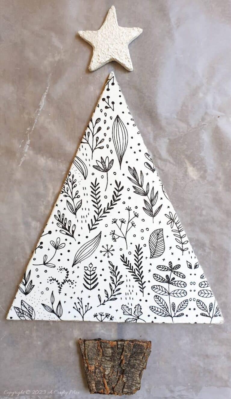 Cut, Glue, Connect: Ornamental Cardboard Christmas Tree - A Crafty Mix