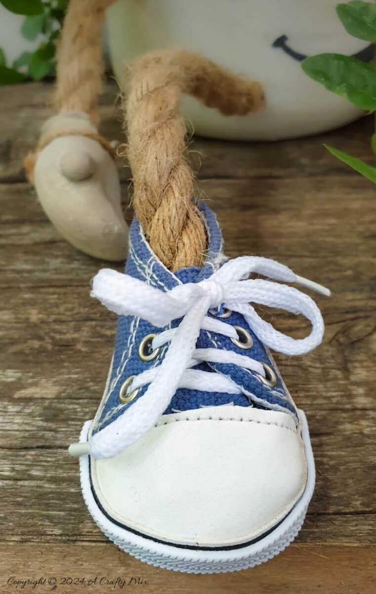 Adorable DIY Pot Head Planters with Sneakers - A Crafty Mix